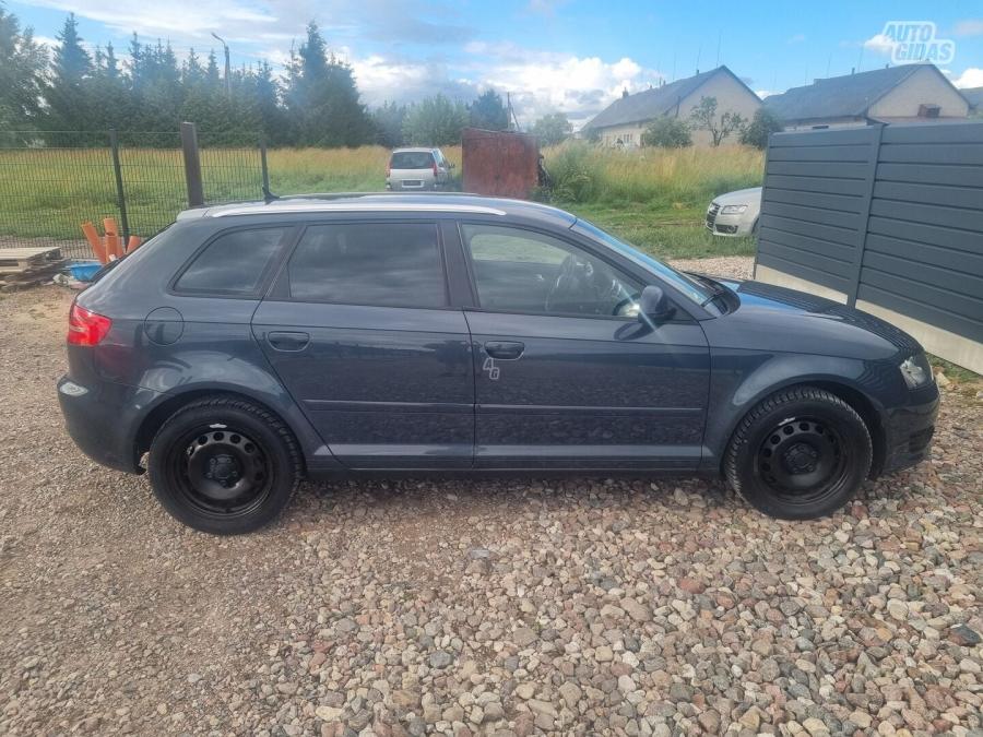 Audi A3 2010 in Marijampole, with an engine capacity of 2.00 L and mileage of 286 thousand km for 3999 €, photo 7 on AUTOMOTO.COM.LV