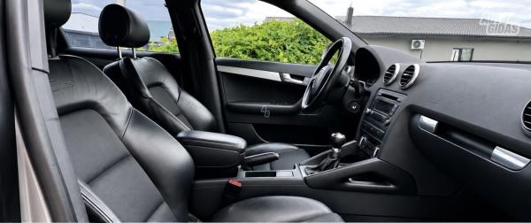 Audi A3 2010 in Kaunas, with an engine capacity of 2.00 L and mileage of 300 thousand km for 2950 €, photo 5 on AUTOMOTO.COM.LV