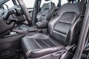 Audi A3 2011 in Kaunas, with an engine capacity of 2.00 L and mileage of 310 thousand km for 7490 €, photo 7 on AUTOMOTO.COM.LV