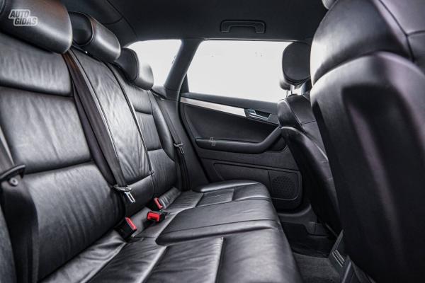 Audi A3 2011 in Kaunas, with an engine capacity of 2.00 L and mileage of 310 thousand km for 7490 €, photo 10 on AUTOMOTO.COM.LV
