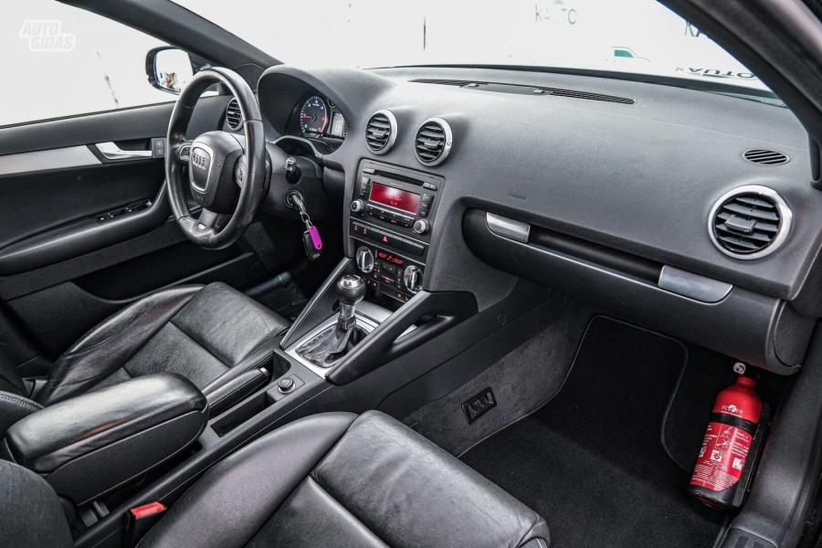 Audi A3 2011 in Kaunas, with an engine capacity of 2.00 L and mileage of 310 thousand km for 7490 €, photo 12 on AUTOMOTO.COM.LV