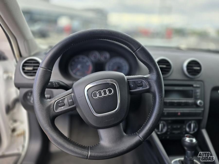 Audi A3 2011 in Vilnius, with an engine capacity of 1.40 L and mileage of 190 thousand km for 3200 €, photo 15 on AUTOMOTO.COM.LV