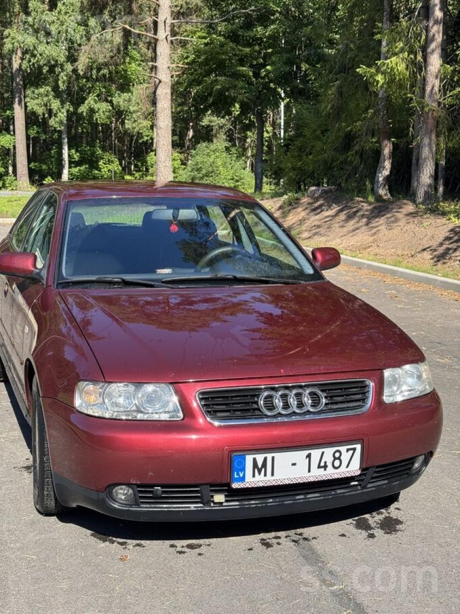 Sarkans Audi A3 2000 Rīga, ar dzinēja tilpumu 1.60 L un nobraukumu 292 tūkst. km par 1700 €, foto 1 vietnē AUTOMOTO.COM.LV