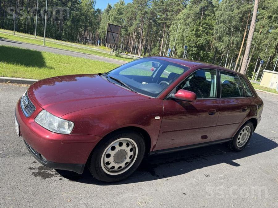 Sarkans Audi A3 2000 Rīga, ar dzinēja tilpumu 1.60 L un nobraukumu 292 tūkst. km par 1700 €, foto 3 vietnē AUTOMOTO.COM.LV