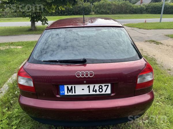 Sarkans Audi A3 2000 Rīga, ar dzinēja tilpumu 1.60 L un nobraukumu 292 tūkst. km par 1700 €, foto 4 vietnē AUTOMOTO.COM.LV