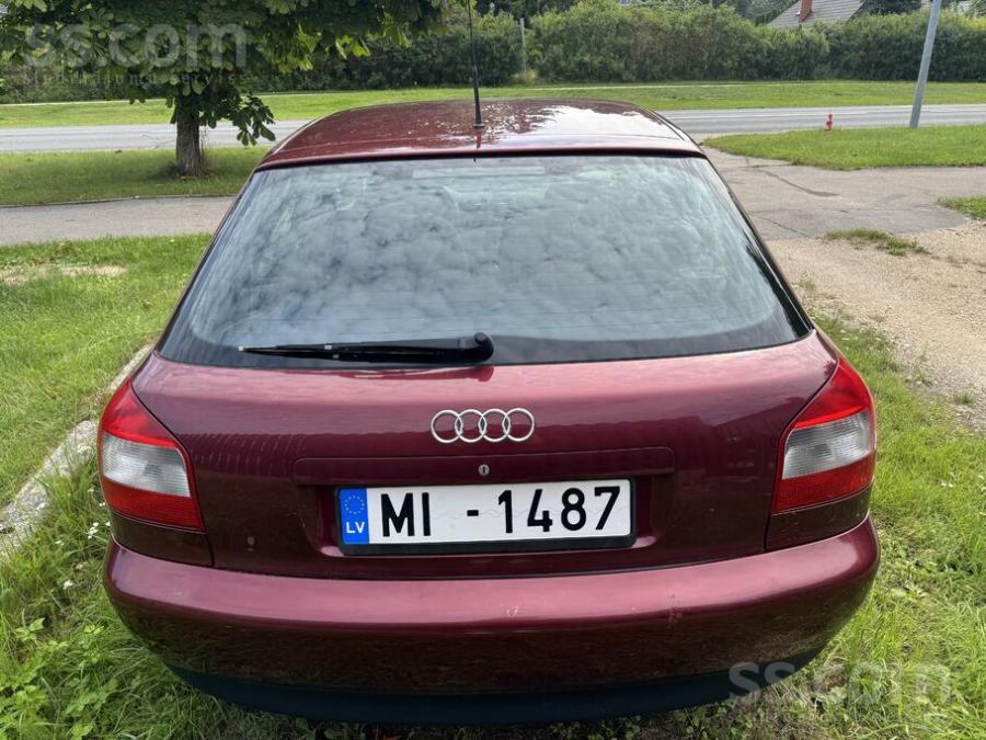 Sarkans Audi A3 2000 Rīga, ar dzinēja tilpumu 1.60 L un nobraukumu 292 tūkst. km par 1700 €, foto 5 vietnē AUTOMOTO.COM.LV