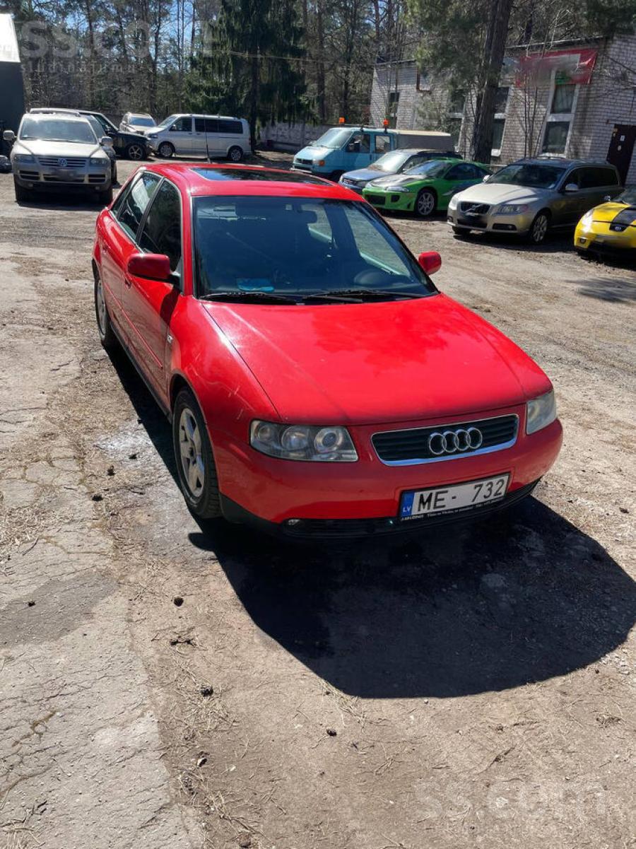Red Audi A3 2002 in Riga, with an engine capacity of 1.60 L and mileage of 285 thousand km for 1200 €, photo 6 on AUTOMOTO.COM.LV