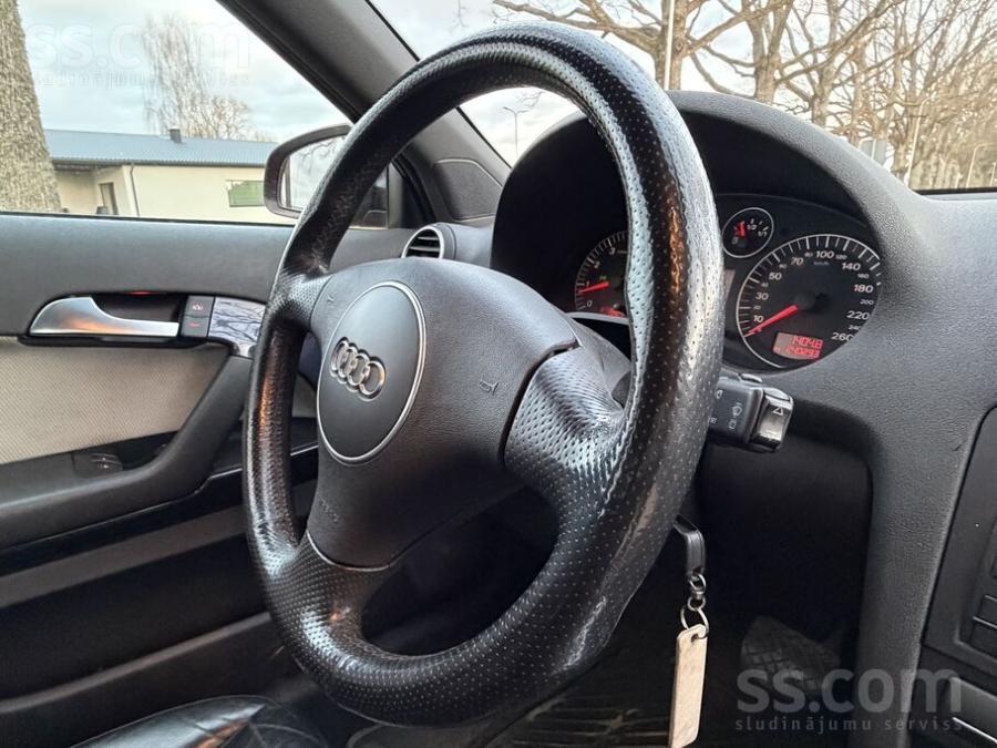 Sarkans Audi A3 2004 Valmiera, ar dzinēja tilpumu 3.20 L un nobraukumu 240 tūkst. km par 3330 €, foto 30 vietnē AUTOMOTO.COM.LV