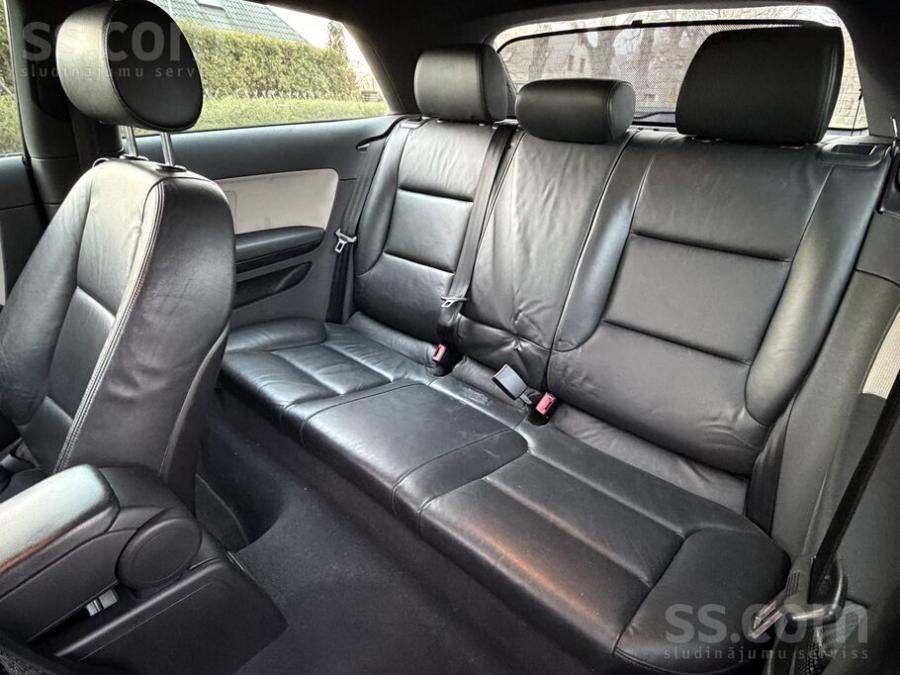 Sarkans Audi A3 2004 Valmiera, ar dzinēja tilpumu 3.20 L un nobraukumu 240 tūkst. km par 3330 €, foto 31 vietnē AUTOMOTO.COM.LV