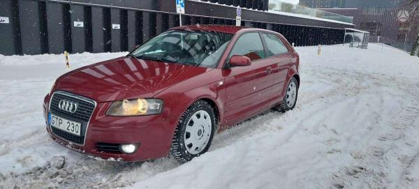 Sarkans Audi A3 2005 Viļņa, ar dzinēja tilpumu 1.60 L un nobraukumu 268 tūkst. km par 1550 €, foto 1 vietnē AUTOMOTO.COM.LV