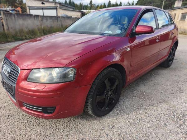 Sarkans Audi A3 2006 Utena, ar dzinēja tilpumu 1.60 L un nobraukumu 205 tūkst. km par 2700 €, foto 1 vietnē AUTOMOTO.COM.LV