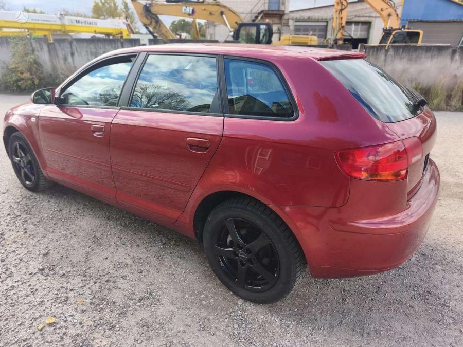 Red Audi A3 2006 in Utena, with an engine capacity of 1.60 L and mileage of 205 thousand km for 2700 €, photo 12 on AUTOMOTO.COM.LV