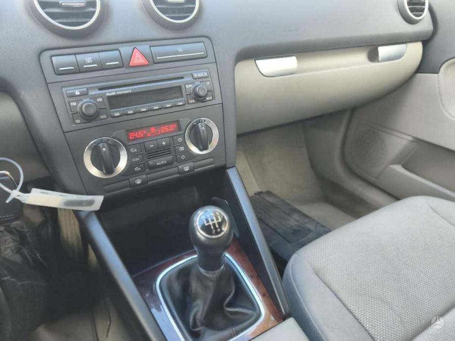 Red Audi A3 2006 in Utena, with an engine capacity of 1.60 L and mileage of 205 thousand km for 2700 €, photo 20 on AUTOMOTO.COM.LV
