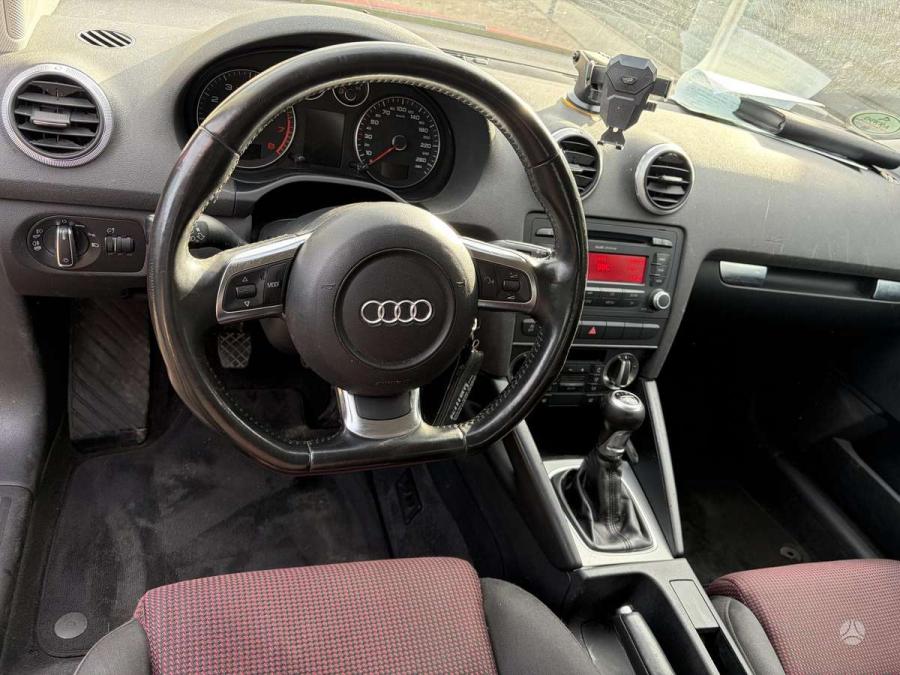 Red Audi A3 2010 in Vilnius, with an engine capacity of 1.39 L and mileage of 312 thousand km for 3850 €, photo 7 on AUTOMOTO.COM.LV