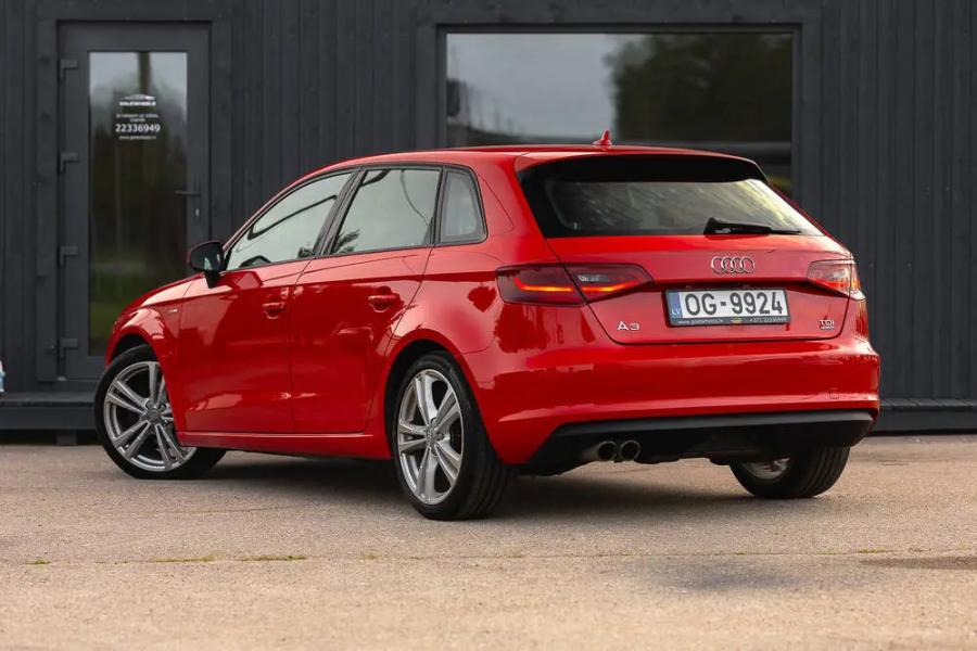 Red Audi A3 2014 in Jelgava, with an engine capacity of 2.00 L and mileage of 285 thousand km for 10900 €, photo 5 on AUTOMOTO.COM.LV
