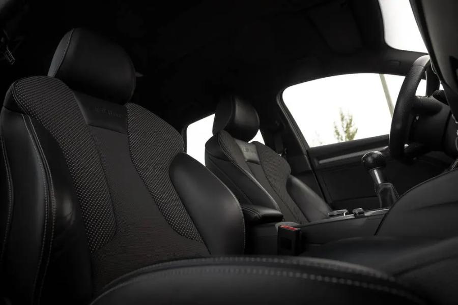 Red Audi A3 2014 in Jelgava, with an engine capacity of 2.00 L and mileage of 285 thousand km for 10900 €, photo 11 on AUTOMOTO.COM.LV