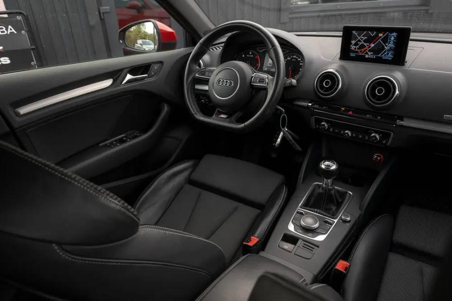 Red Audi A3 2014 in Jelgava, with an engine capacity of 2.00 L and mileage of 285 thousand km for 10900 €, photo 13 on AUTOMOTO.COM.LV