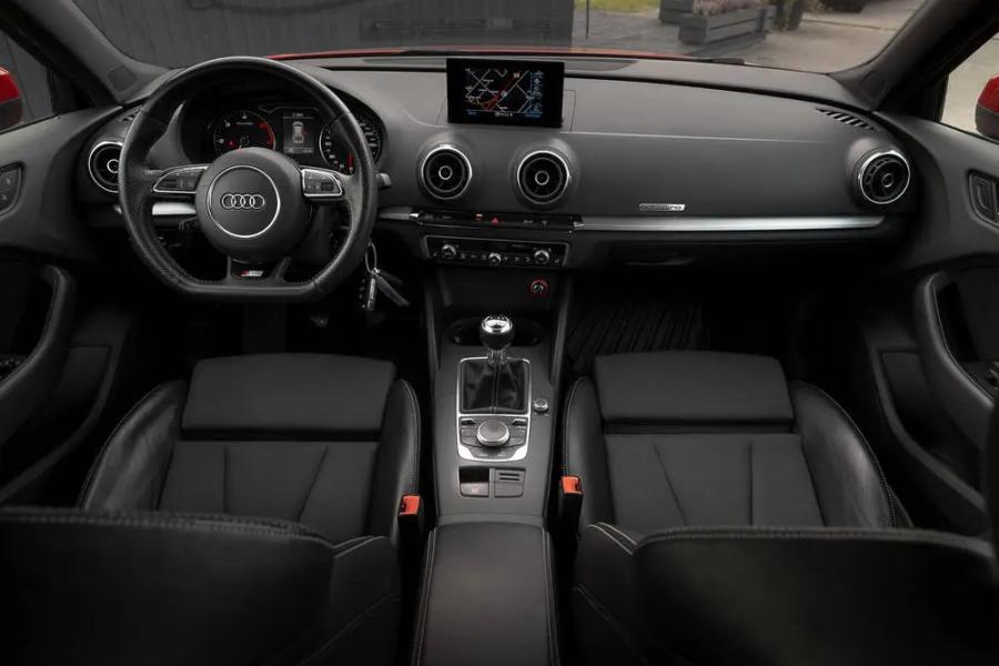 Red Audi A3 2014 in Jelgava, with an engine capacity of 2.00 L and mileage of 285 thousand km for 10900 €, photo 14 on AUTOMOTO.COM.LV