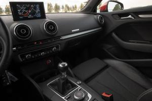 Red Audi A3 2014 in Jelgava, with an engine capacity of 2.00 L and mileage of 285 thousand km for 10900 €, photo 22 on AUTOMOTO.COM.LV