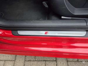 Red Audi A3 2014 in Silale, with an engine capacity of 2.00 L and mileage of 191 thousand km for 10000 €, photo 9 on AUTOMOTO.COM.LV