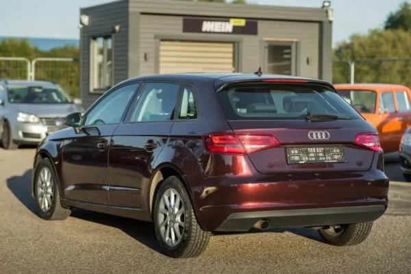 Red Audi A3 2015 in Liepaja, with an engine capacity of 1.60 L and mileage of 198 thousand km for 10500 €, photo 3 on AUTOMOTO.COM.LV