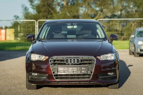 Red Audi A3 2015 in Liepaja, with an engine capacity of 1.60 L and mileage of 198 thousand km for 10500 €, photo 8 on AUTOMOTO.COM.LV