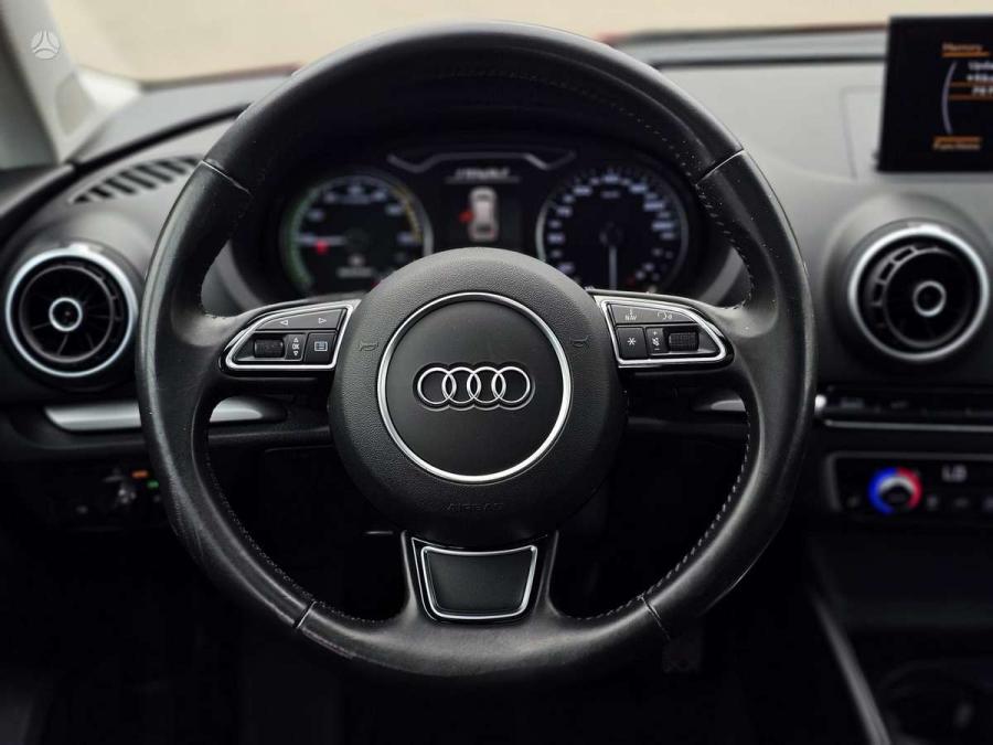 Sarkans Audi A3 2015 Rokiškis, ar dzinēja tilpumu 1.40 L un nobraukumu 245 tūkst. km par 6550 €, foto 19 vietnē AUTOMOTO.COM.LV