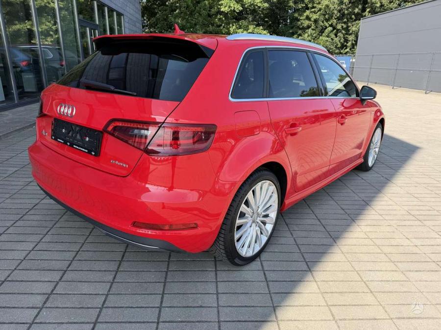 Sarkans Audi A3 2015 Kauņa, ar dzinēja tilpumu 1.40 L un nobraukumu 206 tūkst. km par 9500 €, foto 4 vietnē AUTOMOTO.COM.LV
