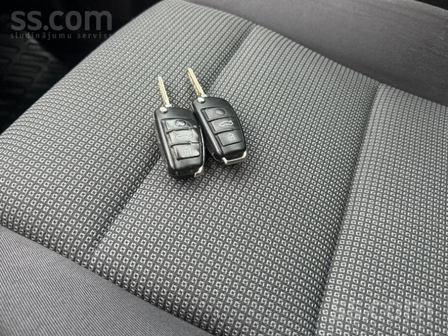 Red Audi A3 2008 in Jelgava, with an engine capacity of 2.00 L and mileage of 290 thousand km for 3250 €, photo 13 on AUTOMOTO.COM.LV