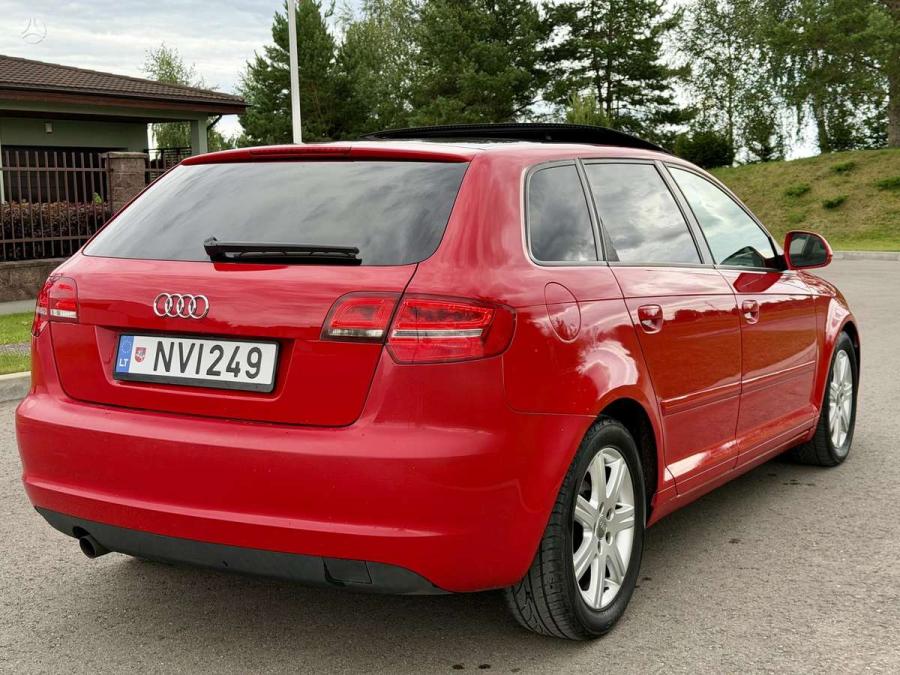 Sarkans Audi A3 2009 Viļņa, ar dzinēja tilpumu 1.60 L un nobraukumu 299 tūkst. km par 3500 €, foto 4 vietnē AUTOMOTO.COM.LV