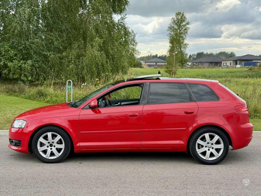 Sarkans Audi A3 2009 Viļņa, ar dzinēja tilpumu 1.60 L un nobraukumu 299 tūkst. km par 3500 €, foto 6 vietnē AUTOMOTO.COM.LV