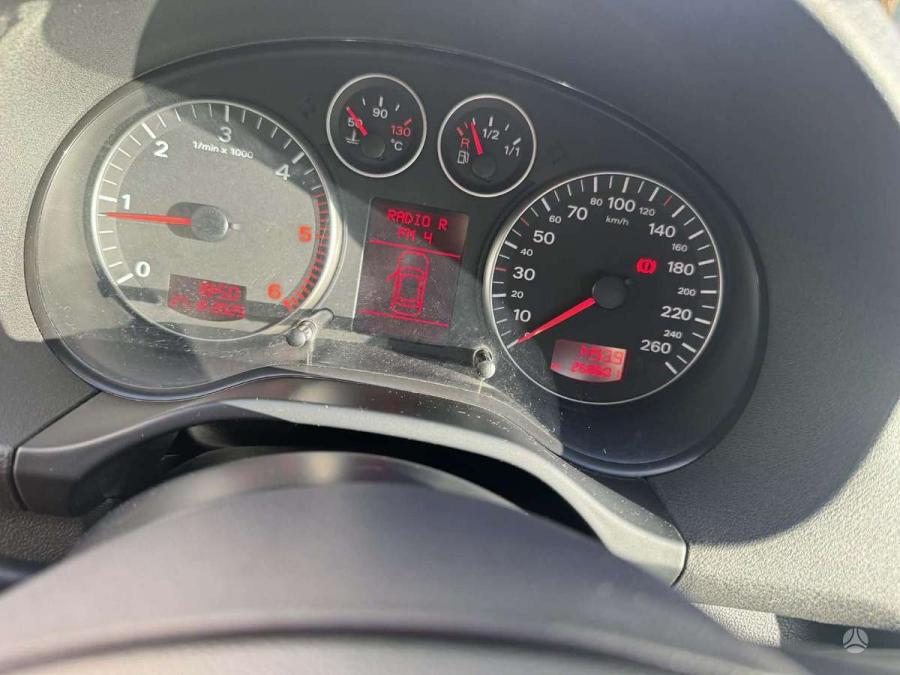 Audi A3 2006 Šauļi, ar dzinēja tilpumu 1.90 L un nobraukumu 271 tūkst. km par 2500 €, foto 12 vietnē AUTOMOTO.COM.LV