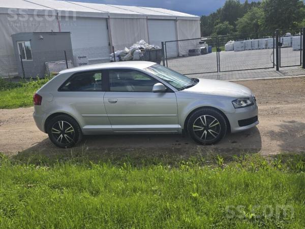 Audi A3 2009 Rīga, ar dzinēja tilpumu 1.40 L un nobraukumu 268 tūkst. km par 3390 €, foto 4 vietnē AUTOMOTO.COM.LV