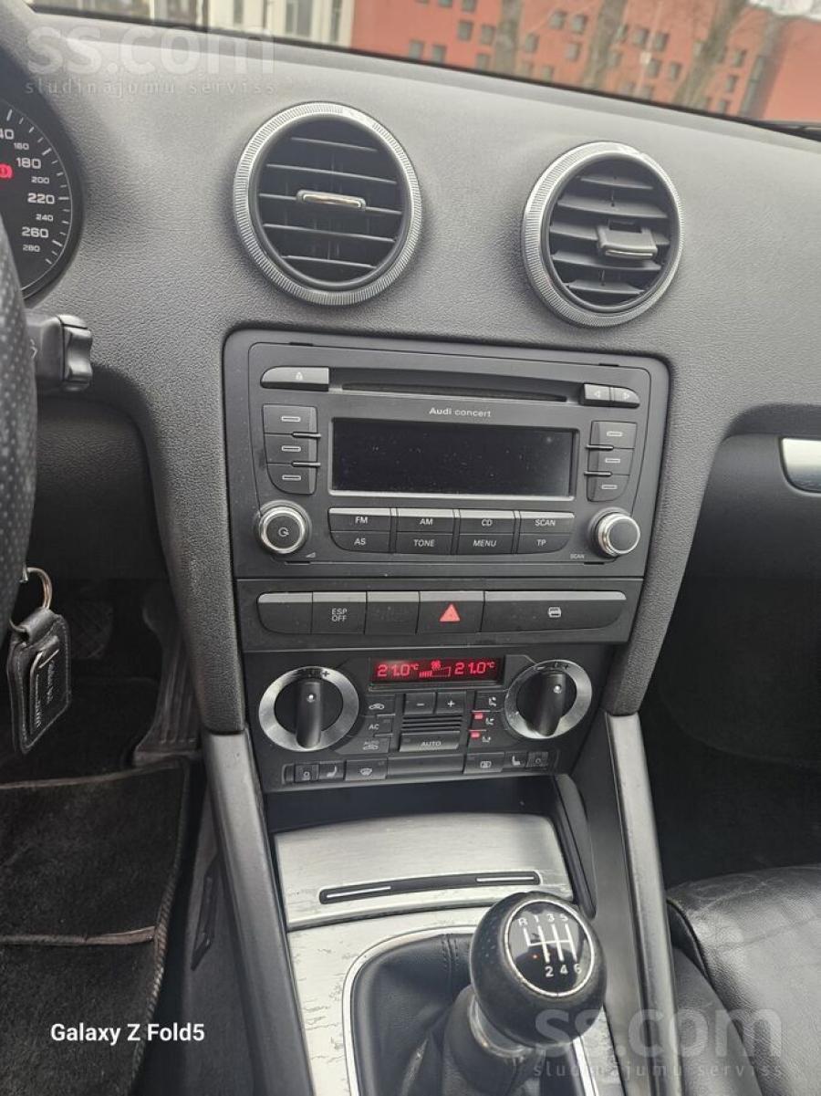 Violet Audi A3 2009 in Riga, with an engine capacity of 2.00 L and mileage of 113 thousand km for 6500 €, photo 9 on AUTOMOTO.COM.LV