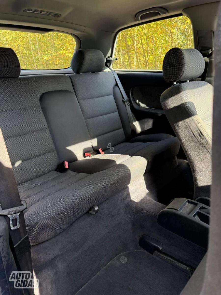 Violets Audi A3 2001 Vievis, ar dzinēja tilpumu 1.90 L un nobraukumu 290 tūkst. km par 880 €, foto 12 vietnē AUTOMOTO.COM.LV