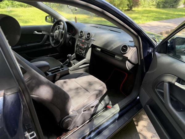 Violet Audi A3 2006 in Vilnius, with an engine capacity of 1.60 L and mileage of 240 thousand km for 1499 €, photo 6 on AUTOMOTO.COM.LV