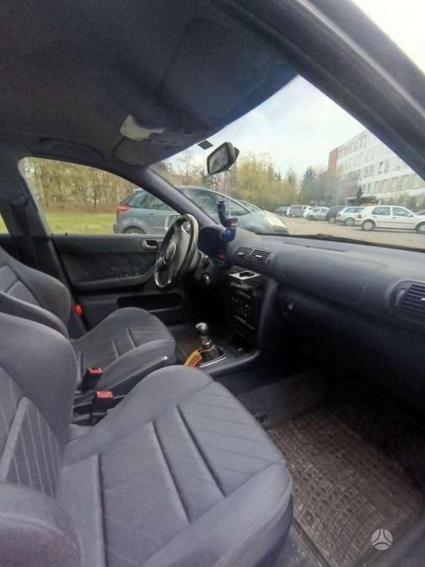 White Audi A3 2001 in Vilnius, with an engine capacity of 1.60 L and mileage of 217 thousand km for 1100 €, photo 7 on AUTOMOTO.COM.LV