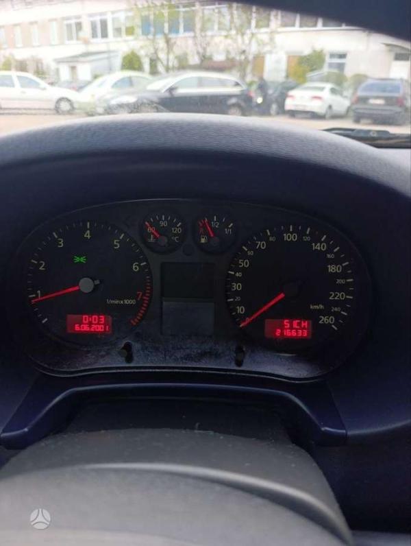 White Audi A3 2001 in Vilnius, with an engine capacity of 1.60 L and mileage of 217 thousand km for 1100 €, photo 10 on AUTOMOTO.COM.LV