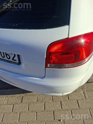 White Audi A3 2003 in Valmiera, with an engine capacity of 1.60 L and mileage of 332 thousand km for 2100 €, photo 7 on AUTOMOTO.COM.LV