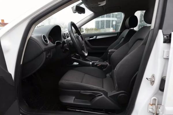 White Audi A3 2007 in Jelgava, with an engine capacity of 2.00 L and mileage of 310 thousand km for 3700 €, photo 8 on AUTOMOTO.COM.LV