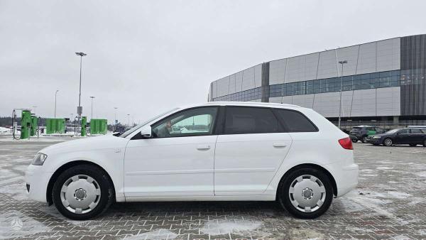 Balts Audi A3 2008 Viļņa, ar dzinēja tilpumu 1.60 L un nobraukumu 221 tūkst. km par 5650 €, foto 3 vietnē AUTOMOTO.COM.LV