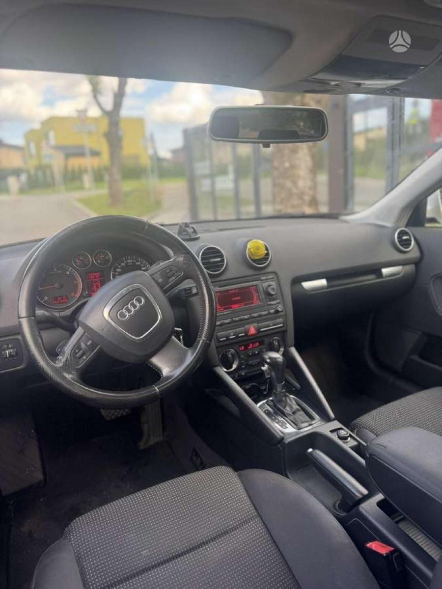 White Audi A3 2008 in Kaunas, with an engine capacity of 2.00 L and mileage of 300 thousand km for 4999 €, photo 11 on AUTOMOTO.COM.LV