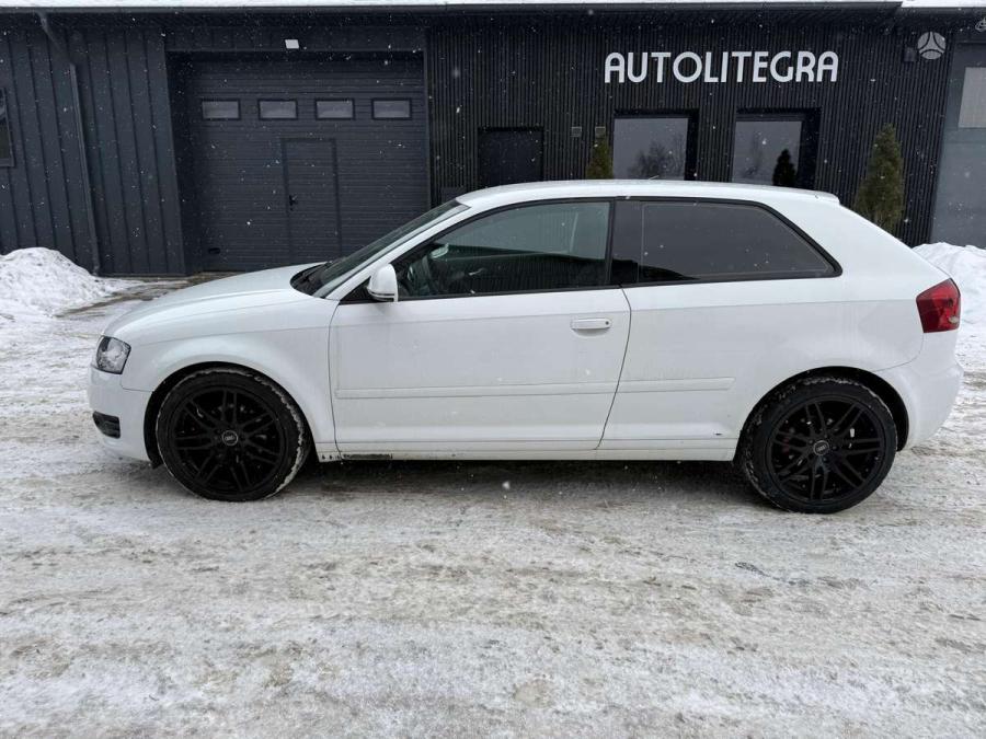 White Audi A3 2009 in Taurage, with an engine capacity of 1.90 L and mileage of 319 thousand km for 2900 €, photo 4 on AUTOMOTO.COM.LV