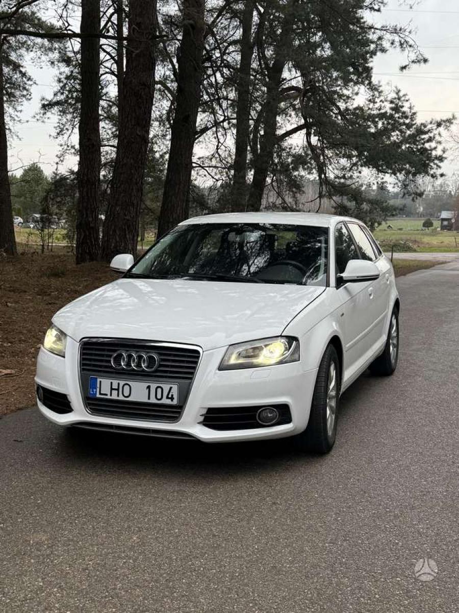 White Audi A3 2009 in Kaunas, with an engine capacity of 1.60 L and mileage of 300 thousand km for 2850 €, photo 1 on AUTOMOTO.COM.LV