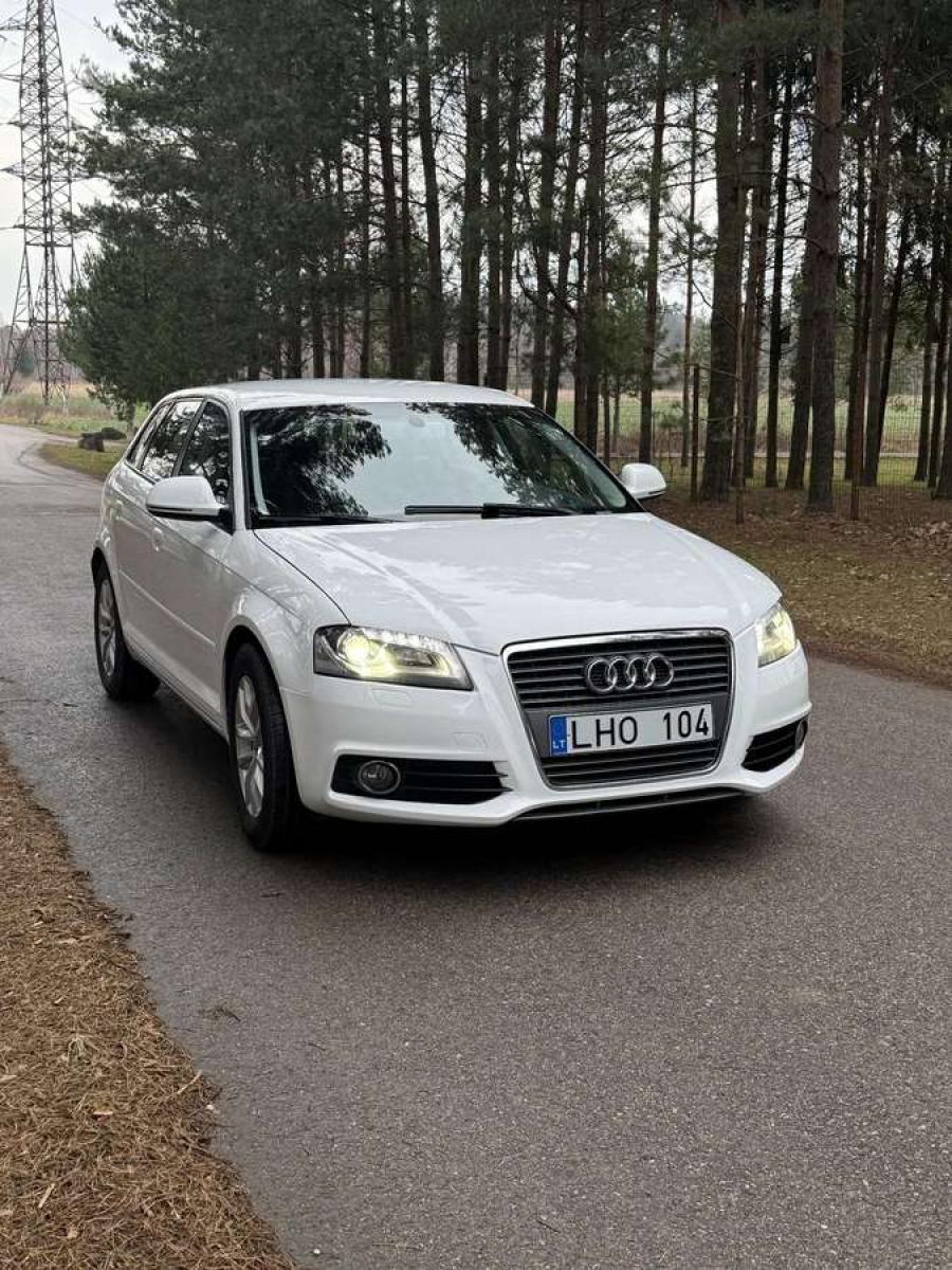 White Audi A3 2009 in Kaunas, with an engine capacity of 1.60 L and mileage of 300 thousand km for 2850 €, photo 2 on AUTOMOTO.COM.LV