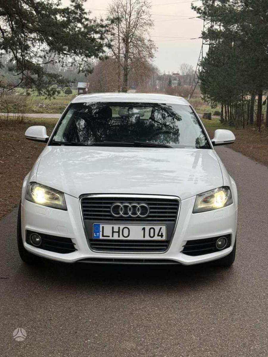 White Audi A3 2009 in Kaunas, with an engine capacity of 1.60 L and mileage of 300 thousand km for 2850 €, photo 3 on AUTOMOTO.COM.LV