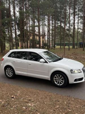 White Audi A3 2009 in Kaunas, with an engine capacity of 1.60 L and mileage of 300 thousand km for 2850 €, photo 4 on AUTOMOTO.COM.LV