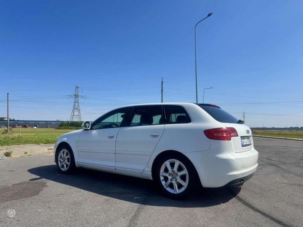 White Audi A3 2009 in Panevezys, with an engine capacity of 1.90 L and mileage of 452 thousand km for 3999 €, photo 9 on AUTOMOTO.COM.LV