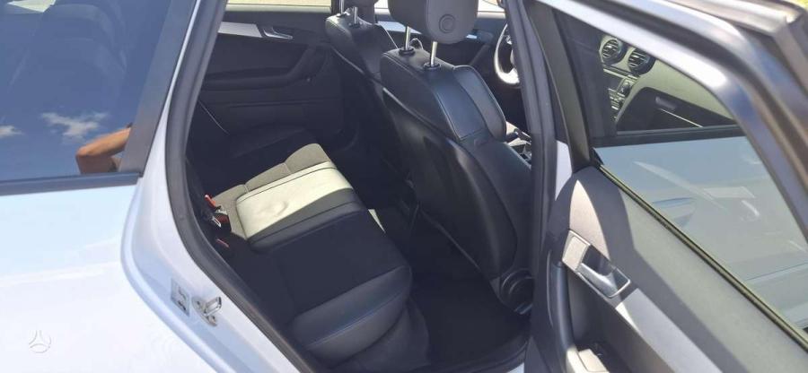 White Audi A3 2009 in Marijampole, with an engine capacity of 1.39 L and mileage of 252 thousand km for 5100 €, photo 15 on AUTOMOTO.COM.LV