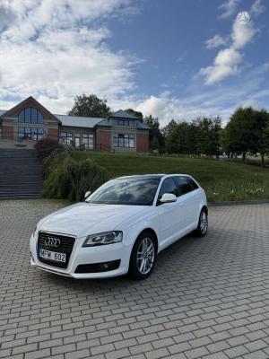 Balts Audi A3 2009 Viļņa, ar dzinēja tilpumu 1.39 L un nobraukumu 219 tūkst. km par 5500 €, foto  vietnē AUTOMOTO.COM.LV